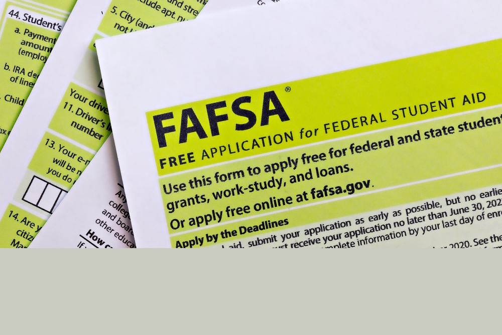 Q&A: Frustrated with FAFSA? There is a paper form. Is it the best option?